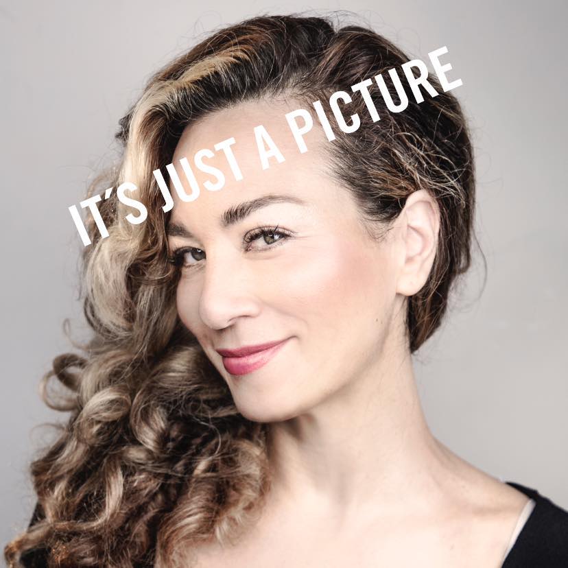 Esra Rotthoff Artist