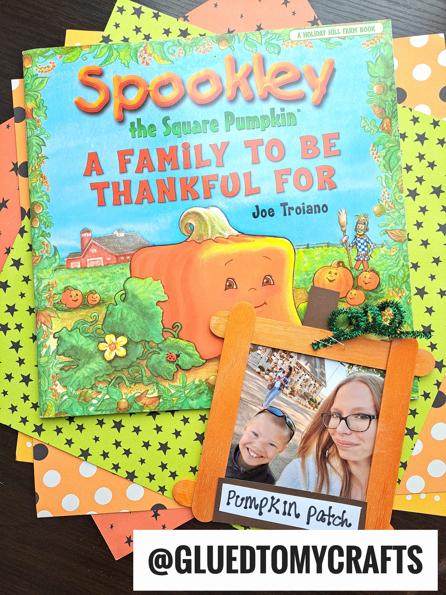 Glued - Frame Your Favorite Fall Pumpkin Patch Memories with this Craft ...