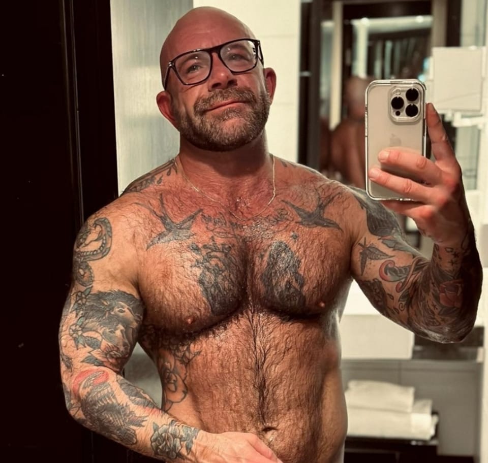 Muscle Daddies 🔥 Misterjamesisback 🔥 Facebook