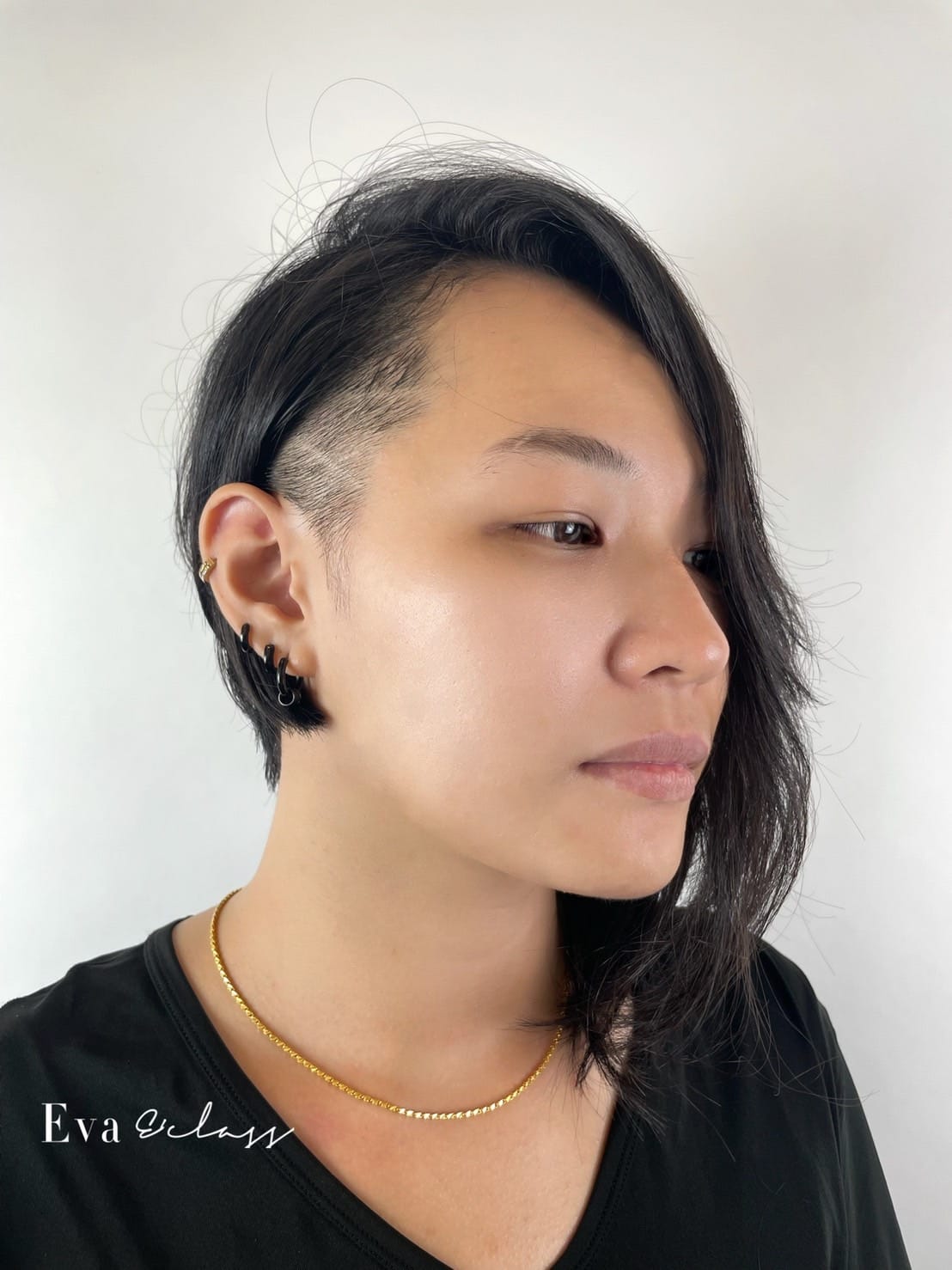E Class 嗨～eclass各位粉絲們！ 個性獨特風 英倫中性美 帥又迷人的魅力🥰🥰🥰 9671