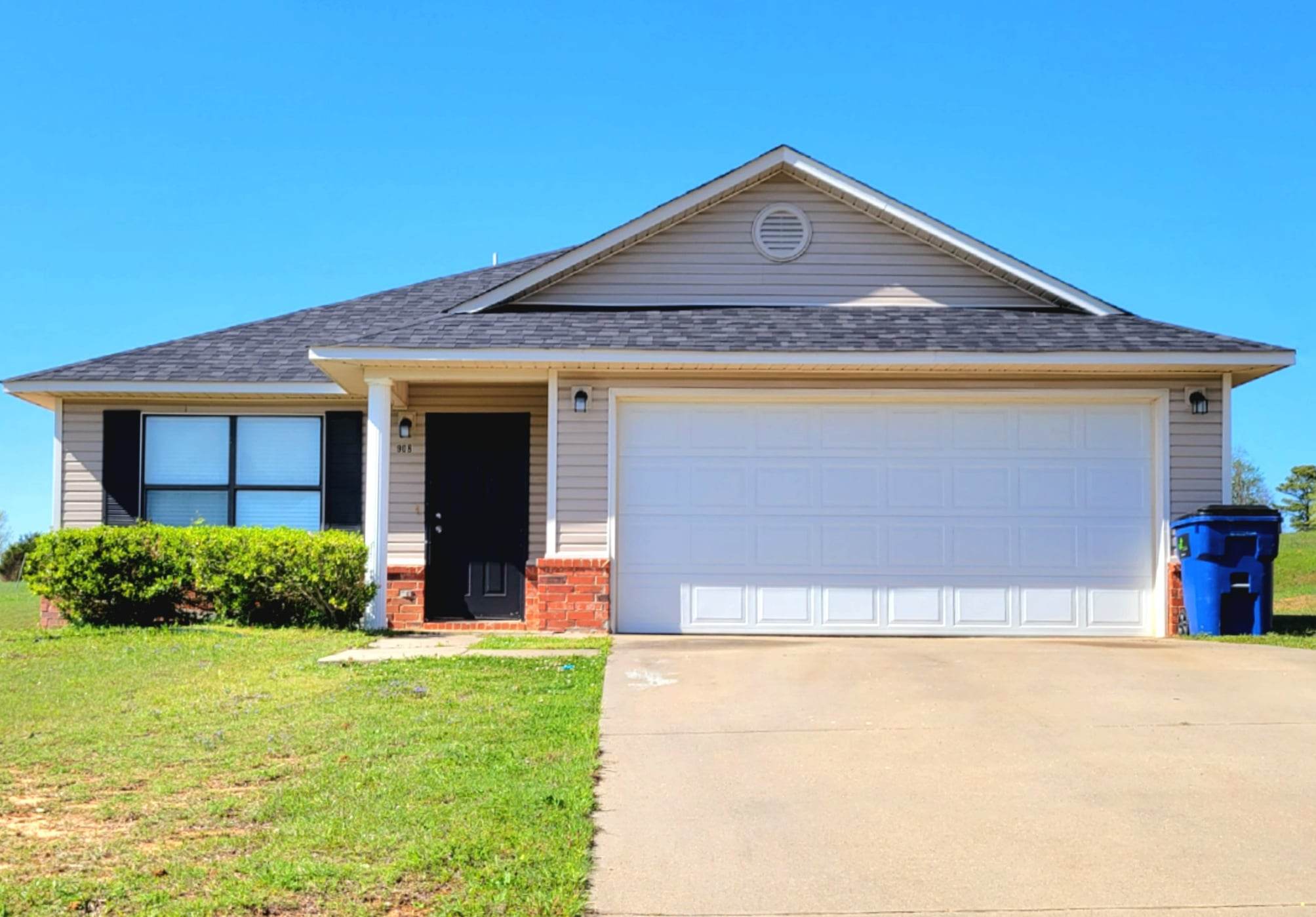 Come in today!! $699 Moves you... - The Gardens Apartments | Facebook
