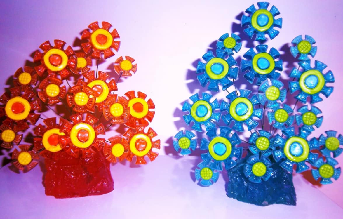 Part-Time - 1969 Lucite COLORFLO Flowers are super collectible again ...