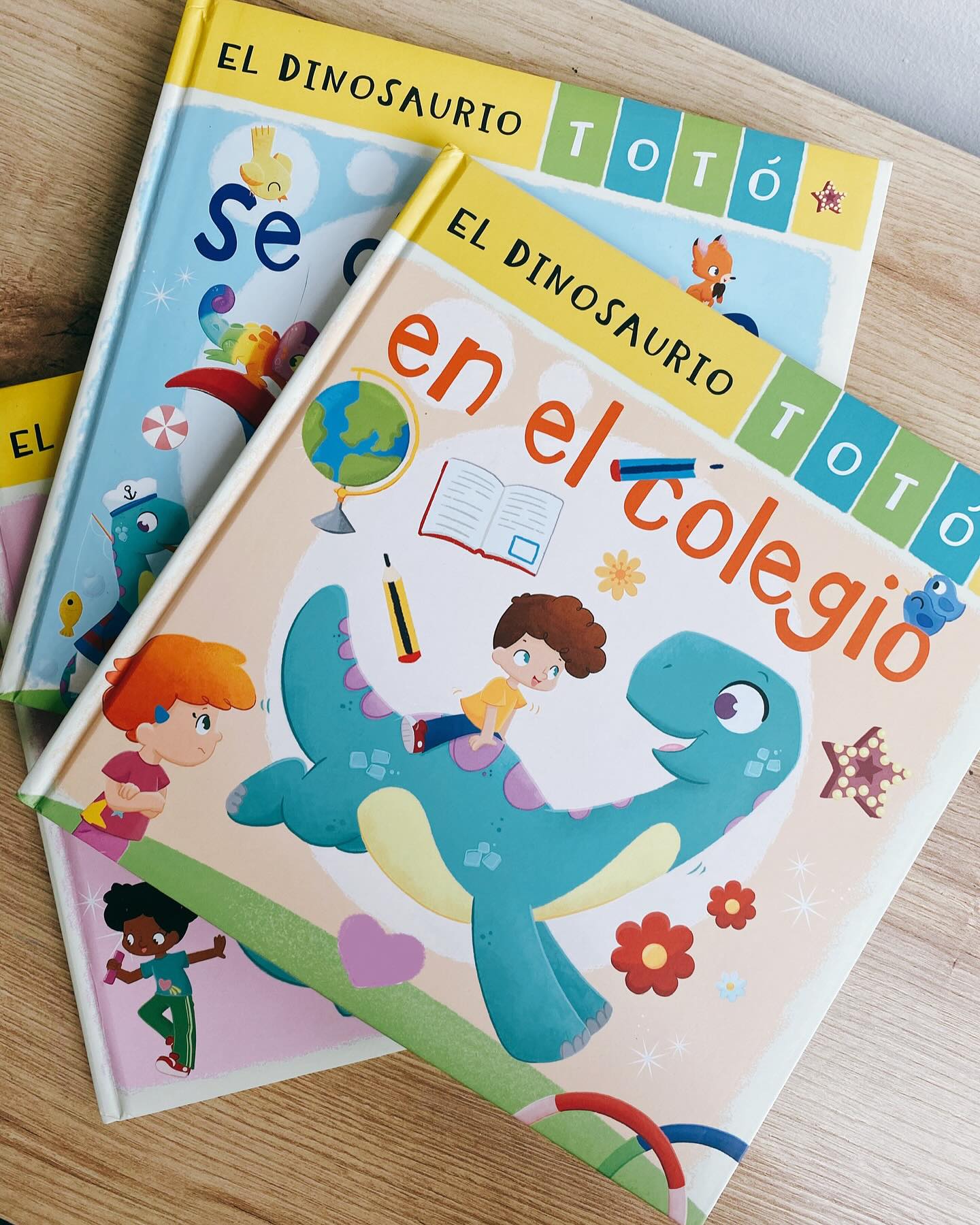 Los libros de dinosaurios siempre... - Colecciones Didacticas