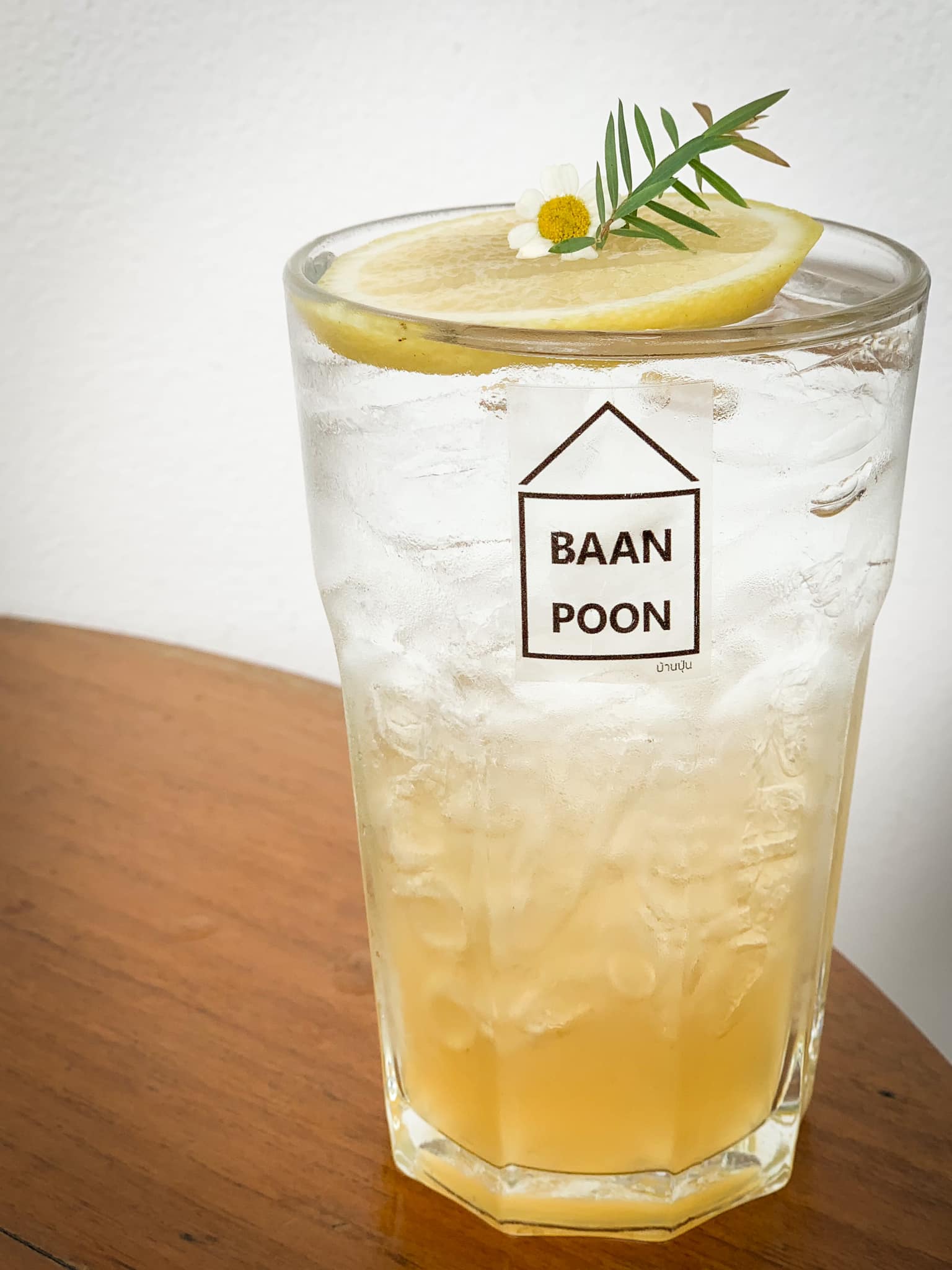 Baan Poon Cafe 🍯🍯honey Lemon Soda 🍋🍋