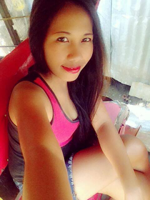 Cute Filipina Girls Sexy Filipina Selfie Babe In Denim Shorts