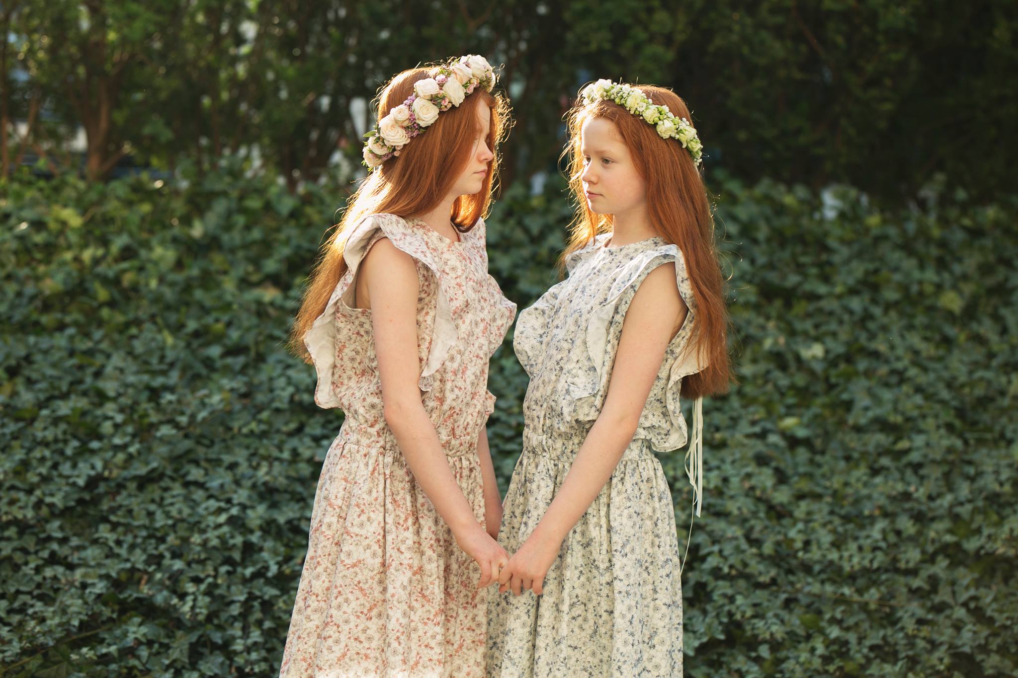 Redhead Twins 4632