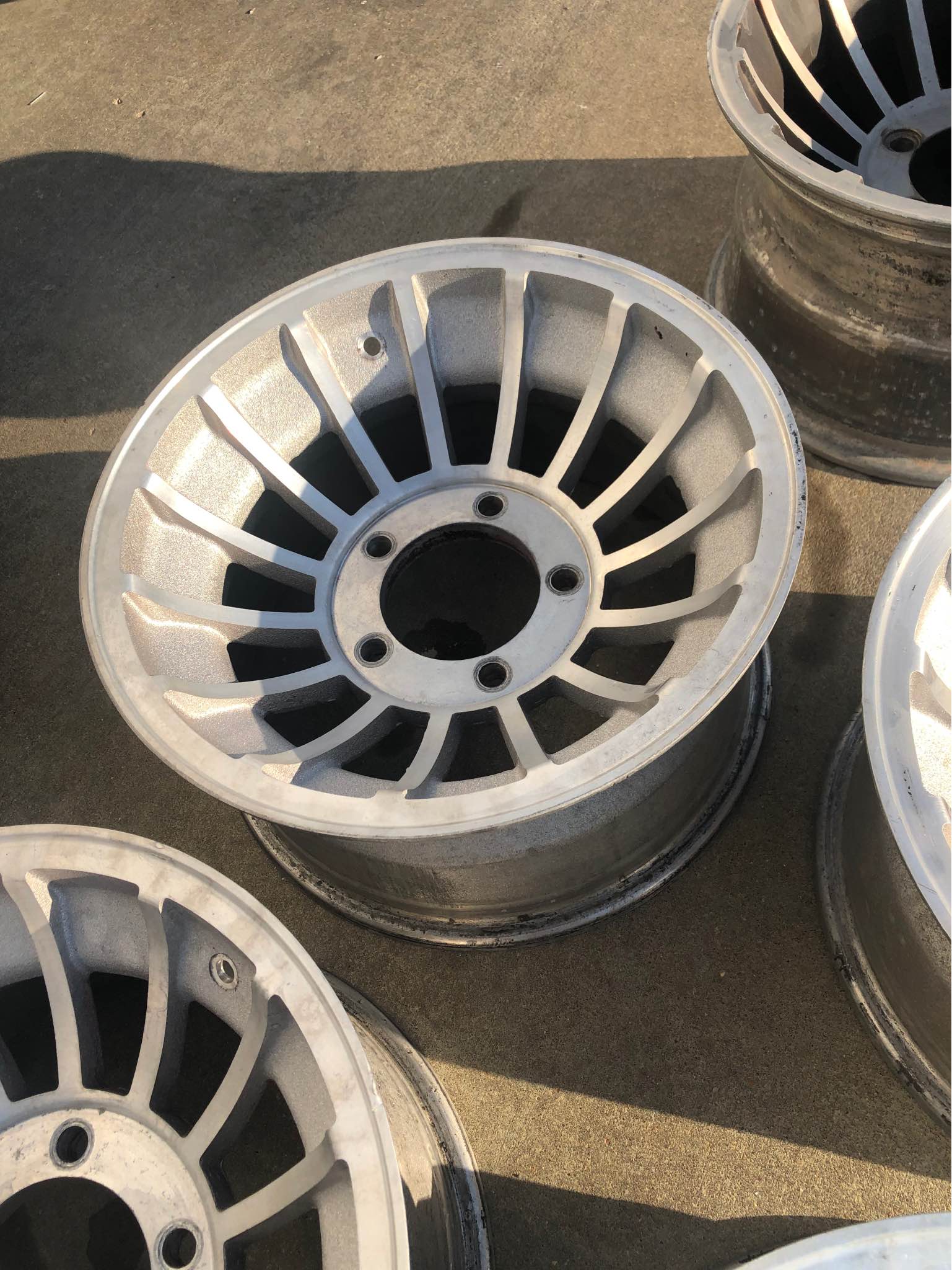 15x8 Turbine Wheels 5 Lug Classic Truck Jeep Car Wheels Tires