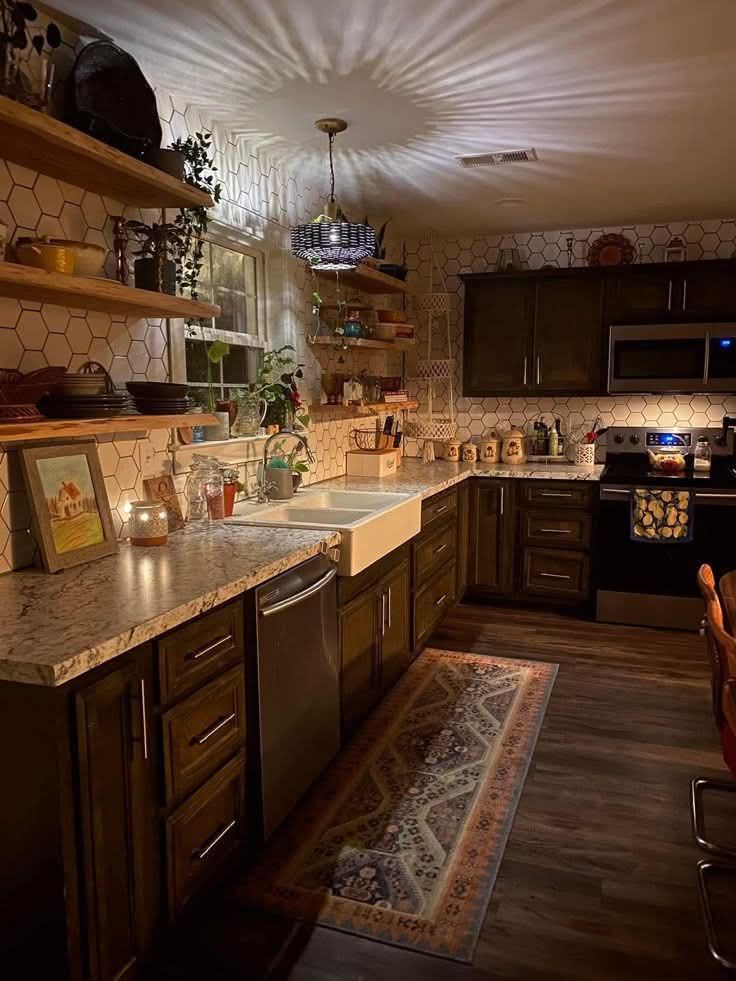 Home Interior Designs | I can't identify What's wrong with this kitchen ...
