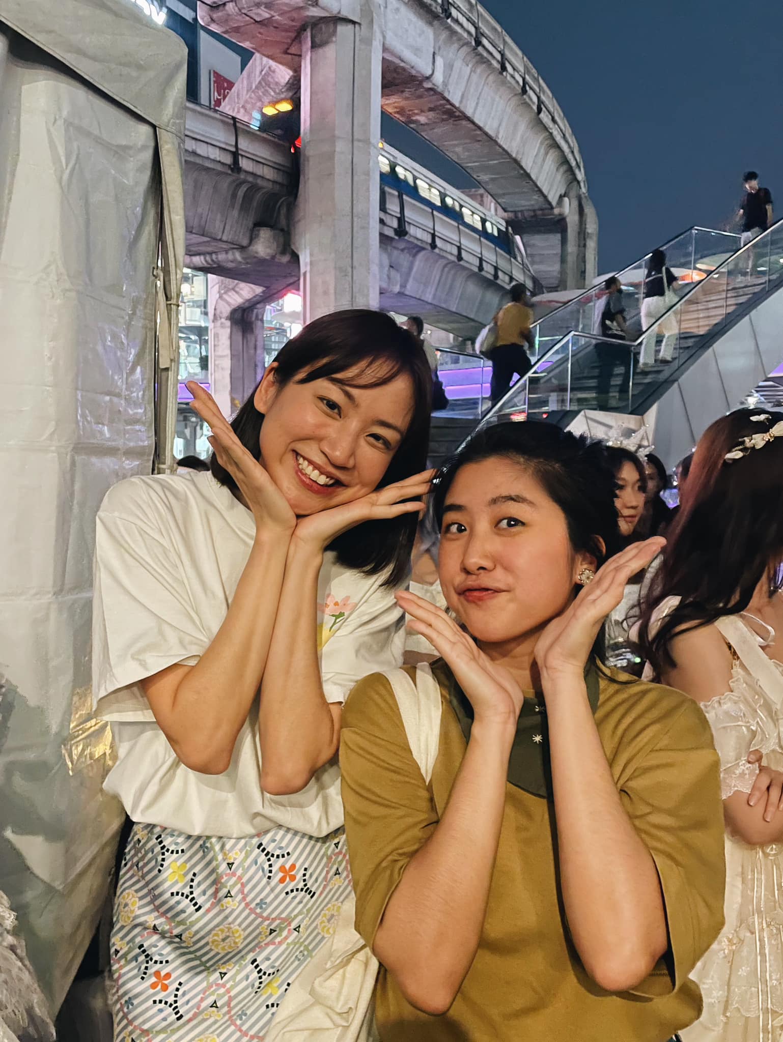 สวัสดีพี่มิ้น I Roam Alone ️💛💙 Mom Please Let Me Go Facebook 0540