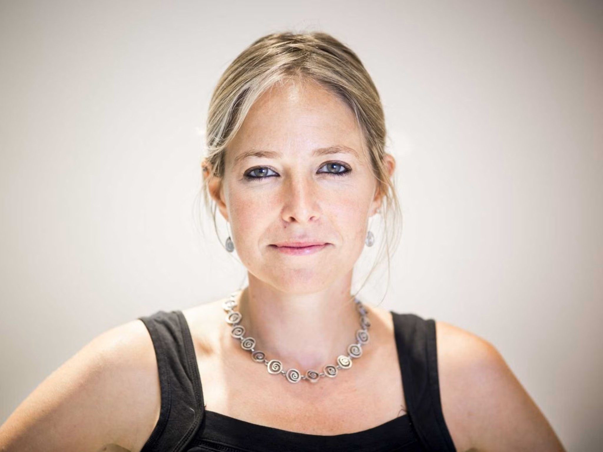 Sexiest Vote For Alice Roberts As Your Sexiestpresenter Here At